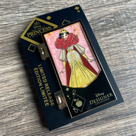 Disney | Other | Disney Designer Limited Edition Snow White Pin ...